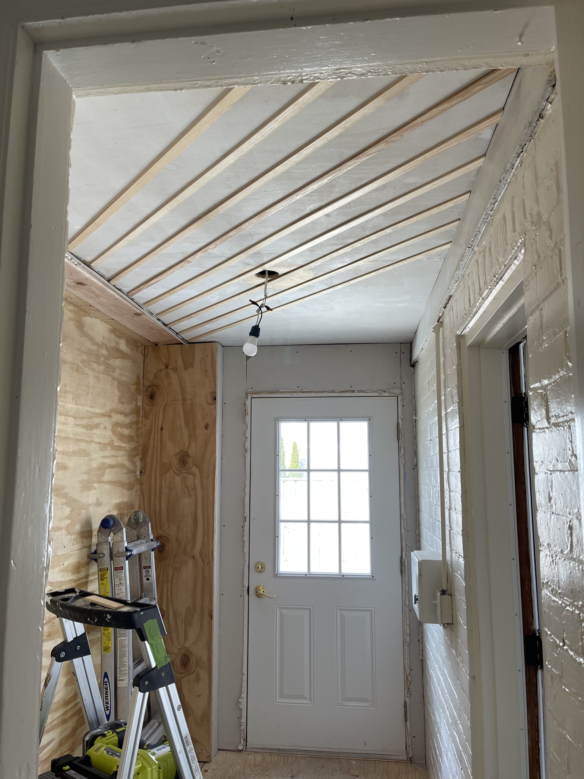 Lattice Ceiling - thesoutherngail.com