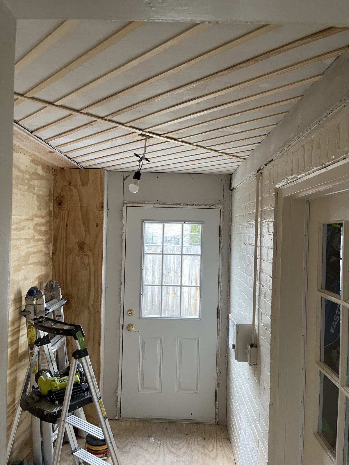 Lattice Ceiling - thesoutherngail.com