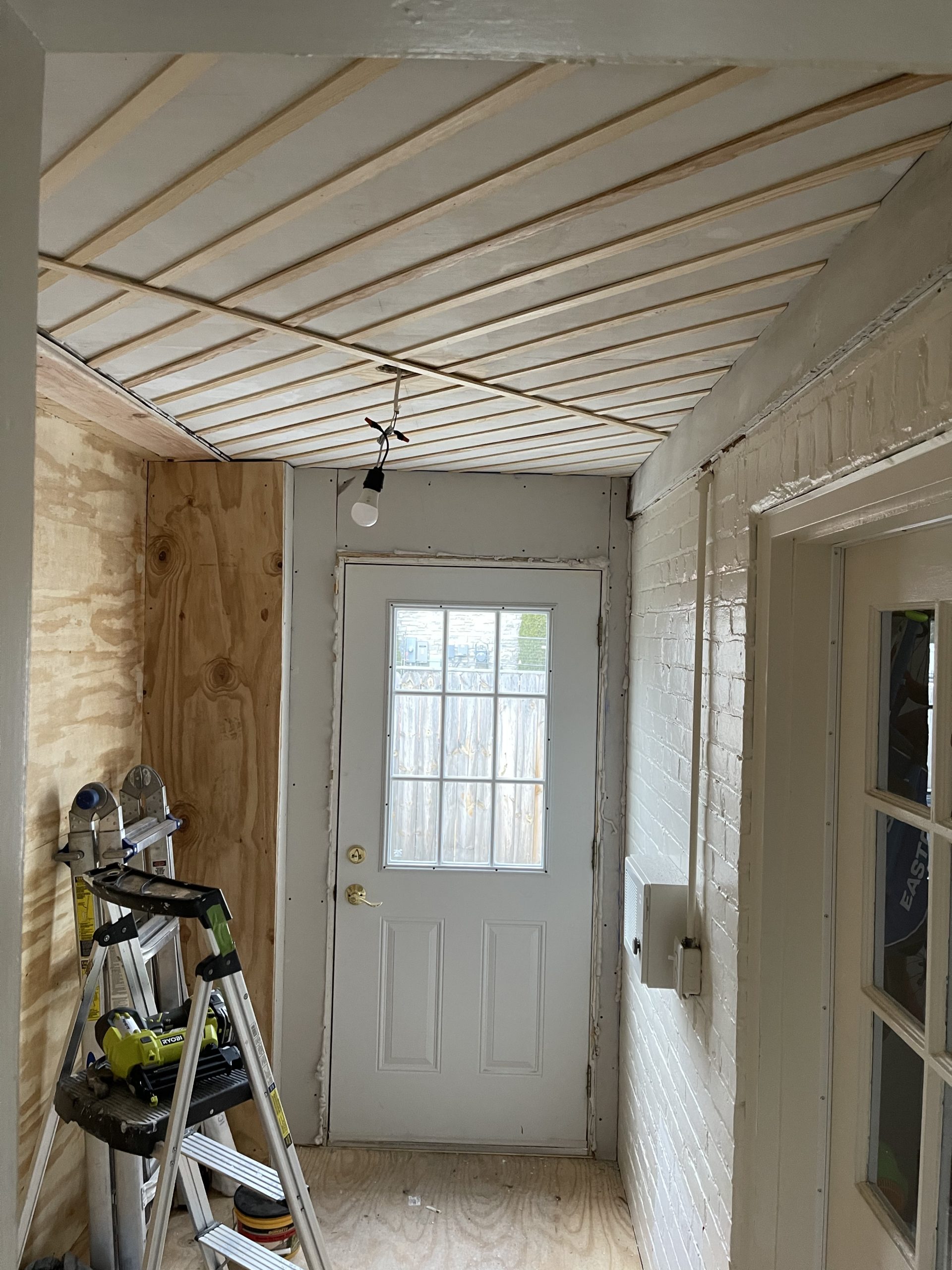 Lattice Ceiling - thesoutherngail.com