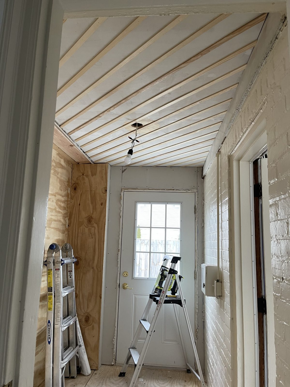 Lattice Ceiling - thesoutherngail.com